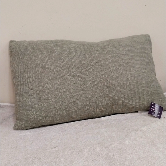 Mina Victory | Accents | Mina Victory Sage Lifestyle Decorative Pillow ...